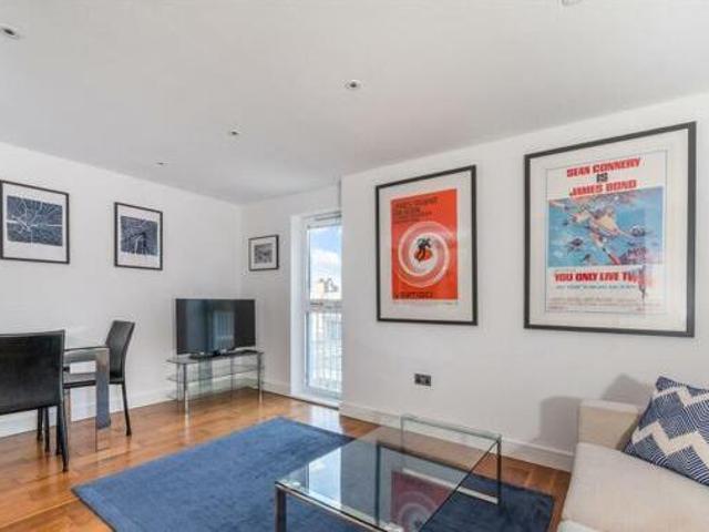 2 Bedroom Flat For Sale In London