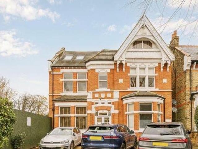 2 Bedroom Flat For Sale In London