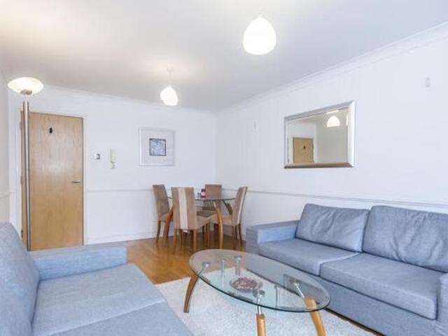 2 Bedroom Flat For Sale In London