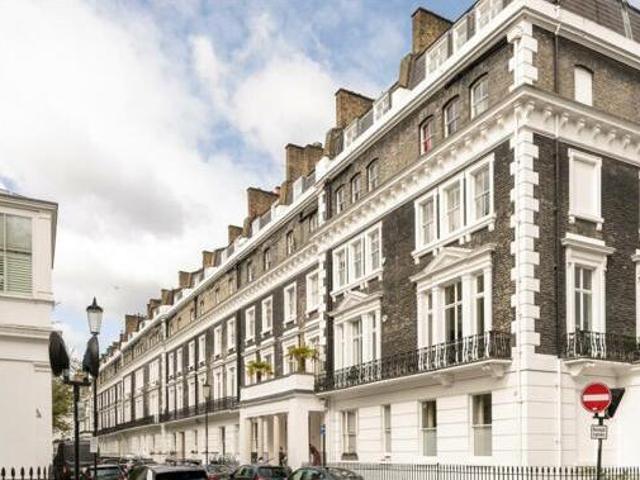 2 Bedroom Flat For Sale In London
