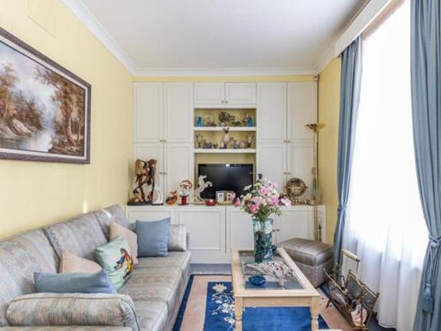 2 Bedroom Flat For Sale In London