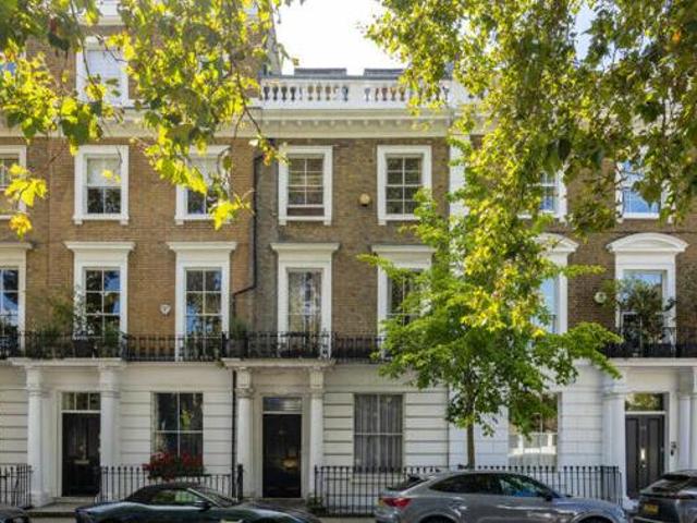 2 Bedroom Flat For Sale In London