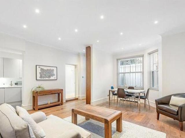 2 Bedroom Flat For Sale In London