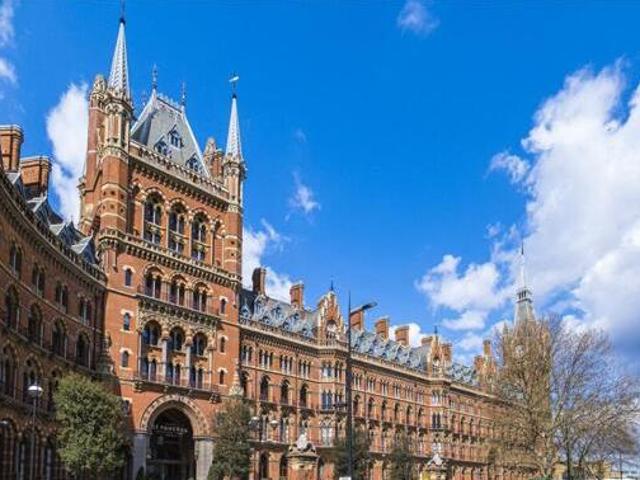 2 Bedroom Flat For Sale In London