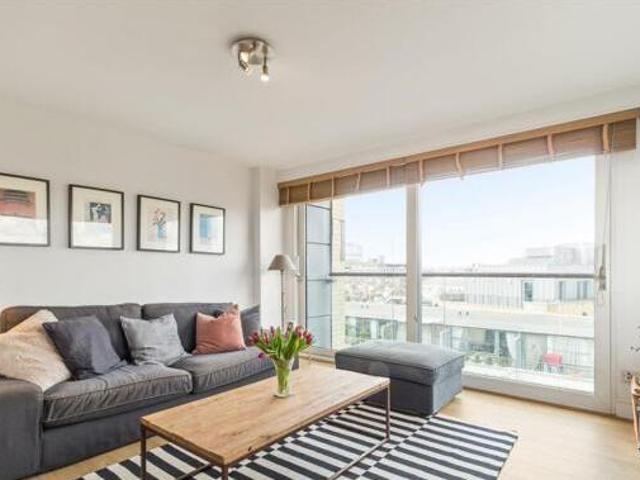 2 Bedroom Flat For Sale In London