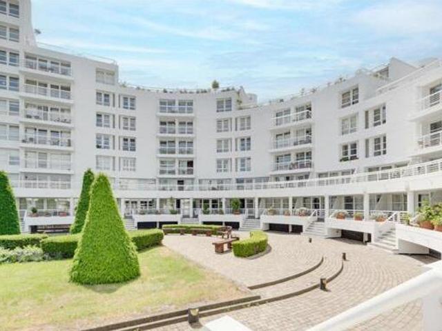2 Bedroom Flat For Sale In London