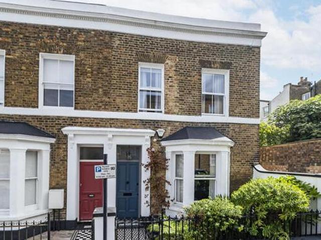 2 Bedroom Flat For Sale In London