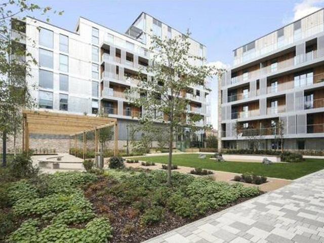 2 Bedroom Flat For Sale In London