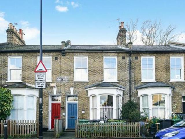 2 Bedroom Flat For Sale In London