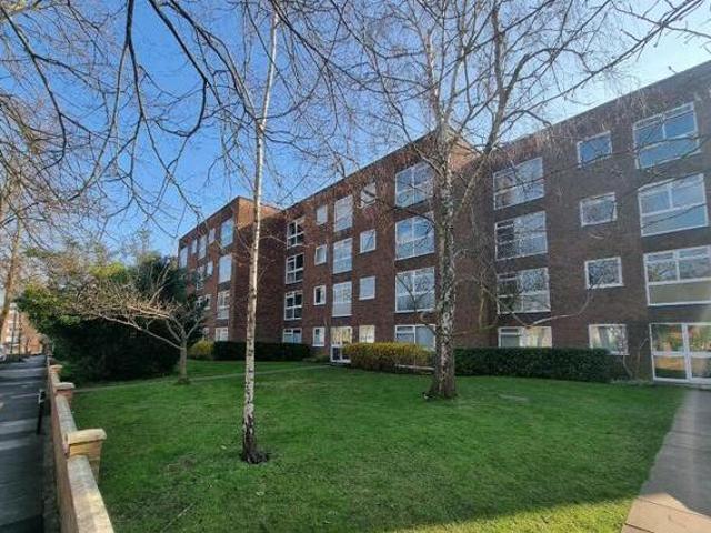 2 Bedroom Flat For Sale In London