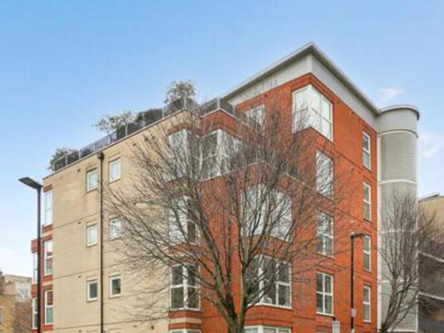 2 Bedroom Flat For Sale In London