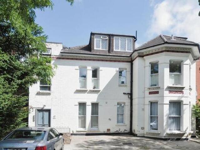 2 Bedroom Flat For Sale In London