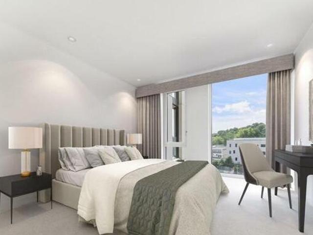 2 Bedroom Flat For Sale In London