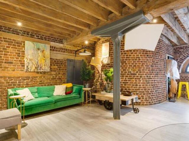 2 Bedroom Flat For Sale In London