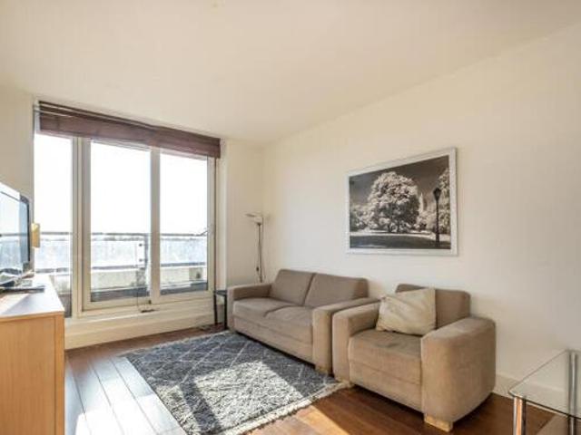 2 Bedroom Flat For Sale In London