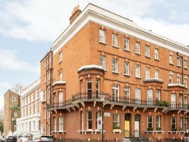 2 Bedroom Flat For Sale In London