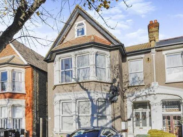 2 Bedroom Flat For Sale In London
