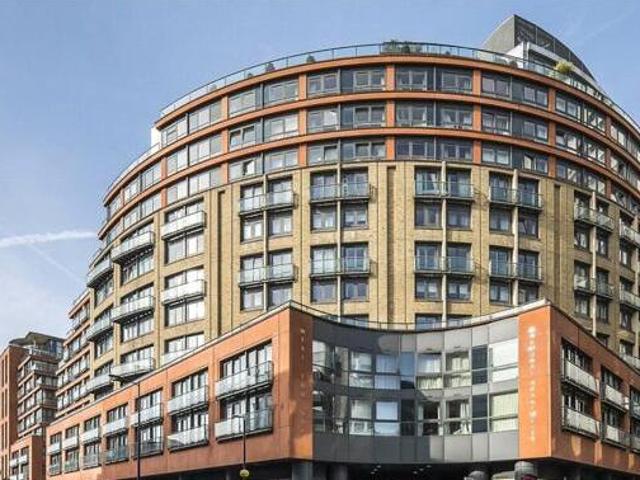 2 Bedroom Flat For Sale In London