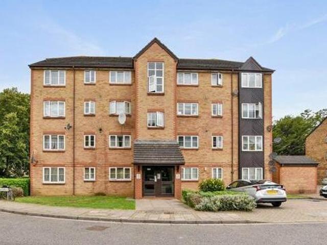 2 Bedroom Flat For Sale In London