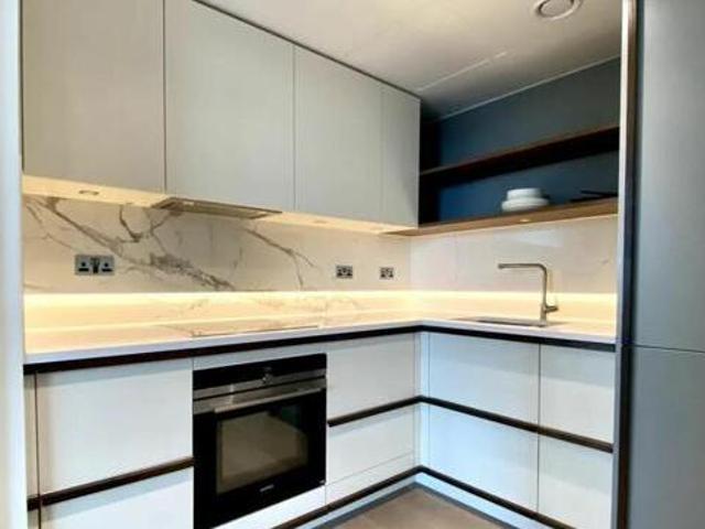 2 Bedroom Flat For Sale In London