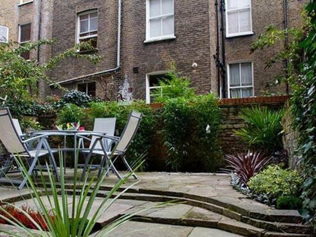 2 Bedroom Flat For Sale In London