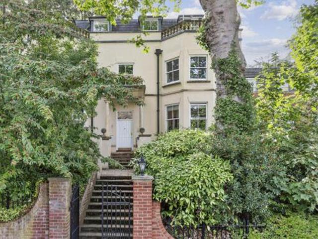 2 Bedroom Flat For Sale In London