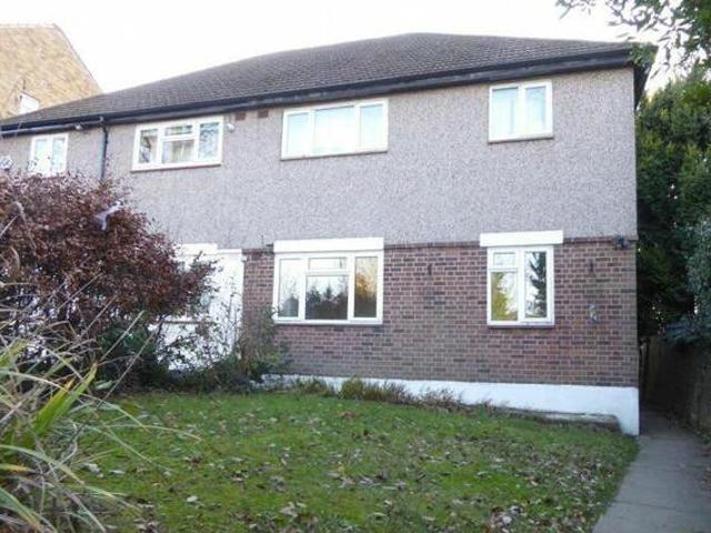 2 Bedroom Flat For Sale In London