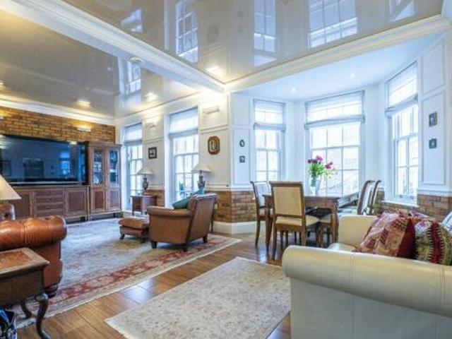 2 Bedroom Flat For Sale In London