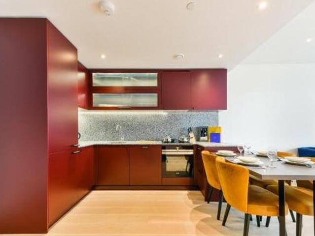 2 Bedroom Flat For Sale In London