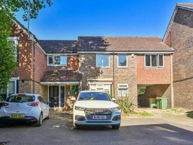 2 Bedroom Flat For Sale In London