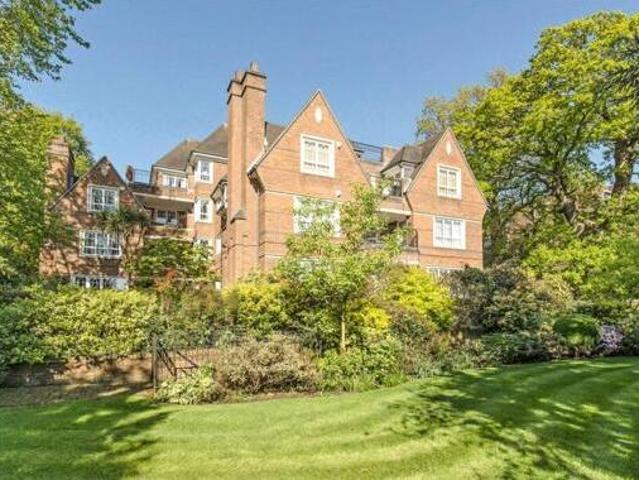 2 Bedroom Flat For Sale In London