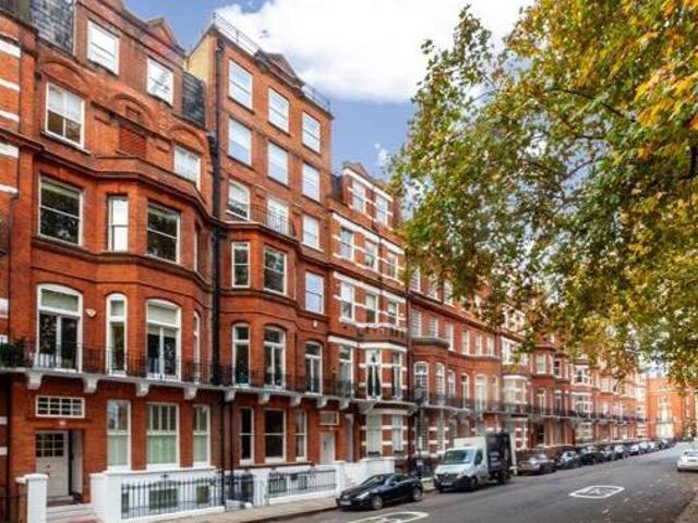 2 Bedroom Flat For Sale In London