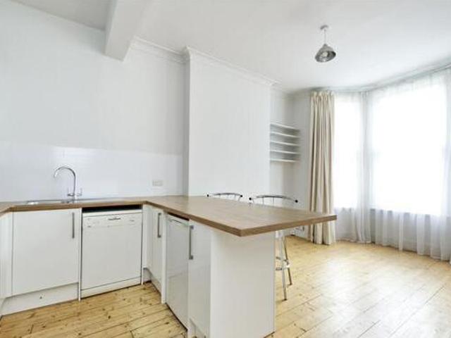2 Bedroom Flat For Sale In London