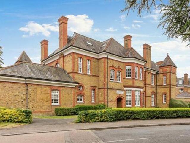2 Bedroom Flat For Sale In London