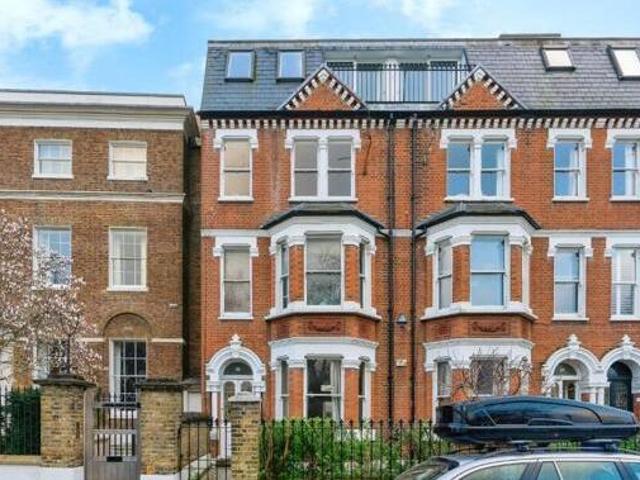 2 Bedroom Flat For Sale In London