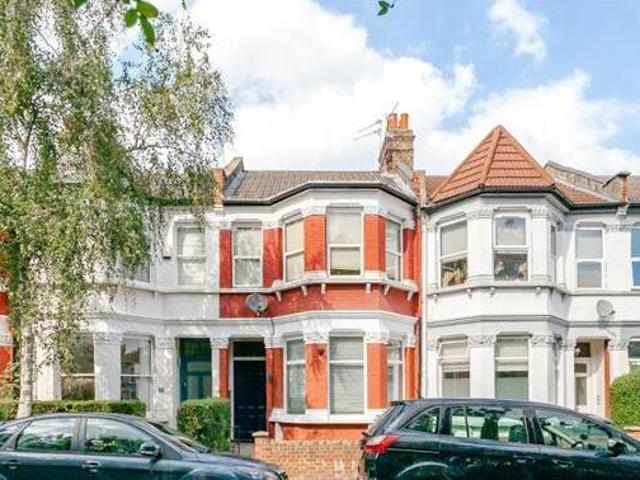 2 Bedroom Flat For Sale In London