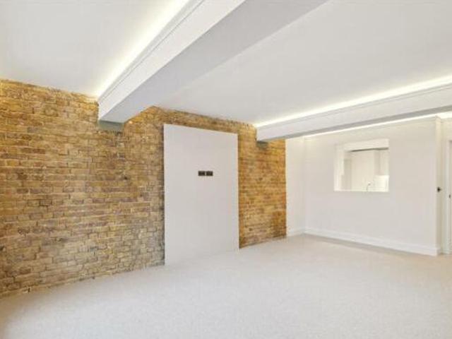 2 Bedroom Flat For Sale In London