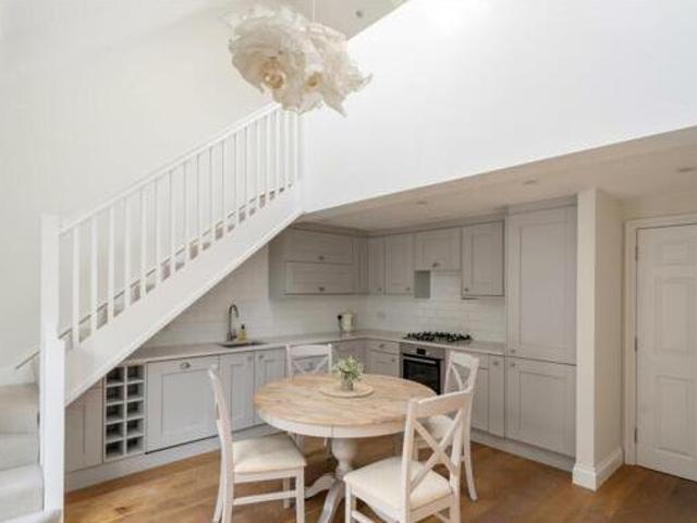 2 Bedroom Flat For Sale In London