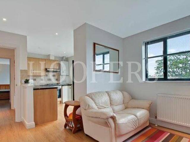 2 Bedroom Flat For Sale In London
