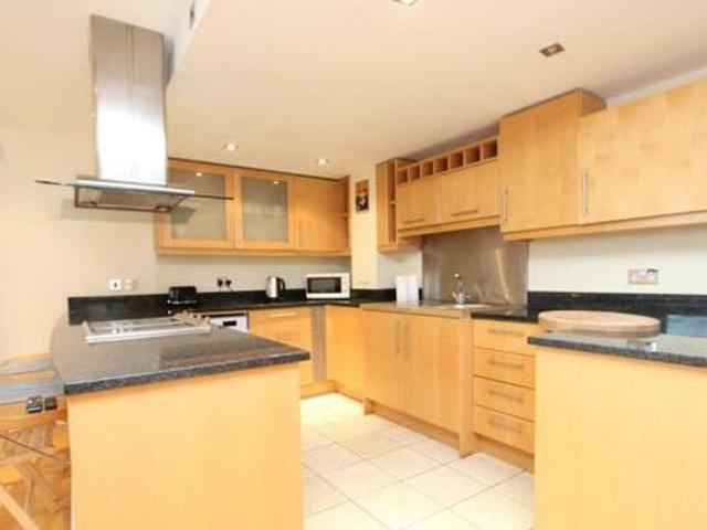 2 Bedroom Flat For Sale In London