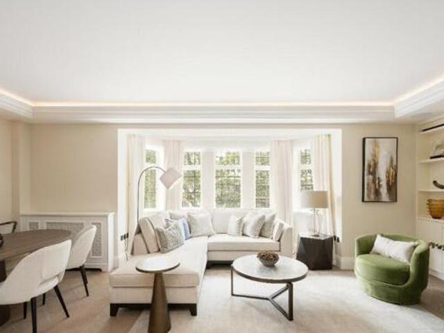 2 Bedroom Flat For Sale In London