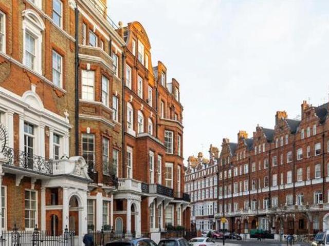 2 Bedroom Flat For Sale In London