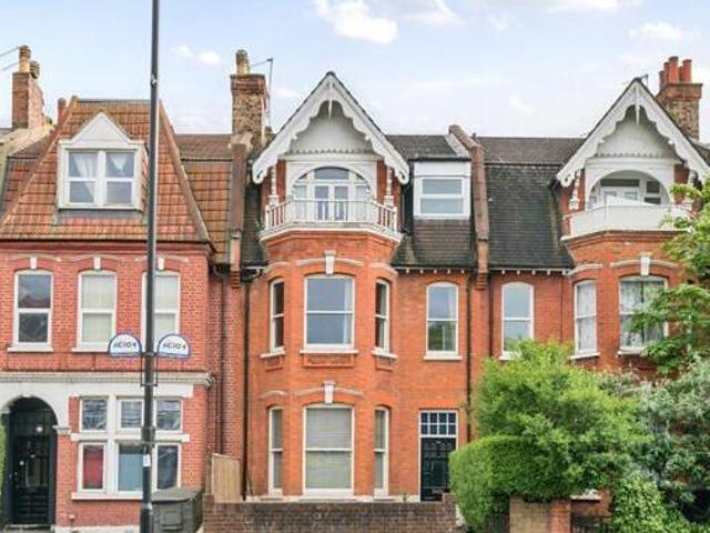 2 Bedroom Flat For Sale In London