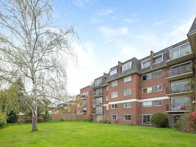 2 Bedroom Flat For Sale In London