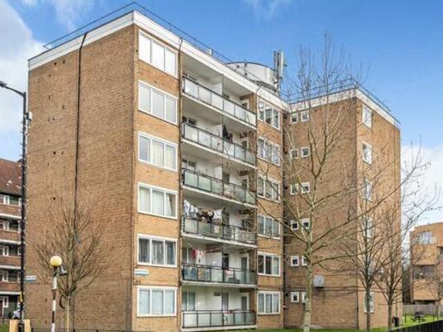 2 Bedroom Flat For Sale In London
