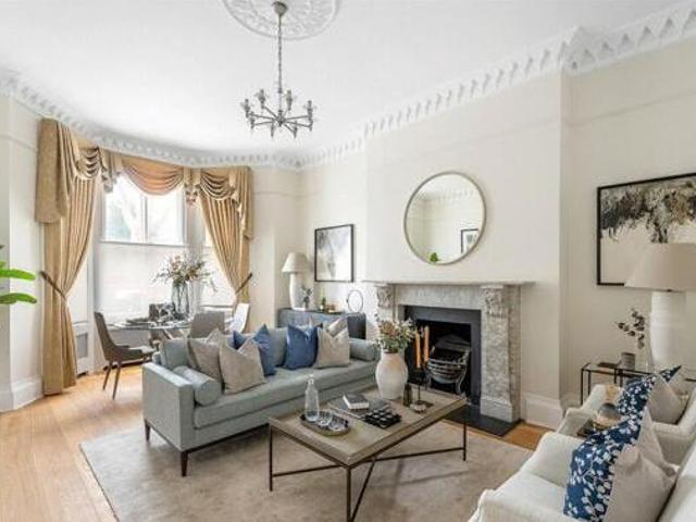 2 Bedroom Flat For Sale In London
