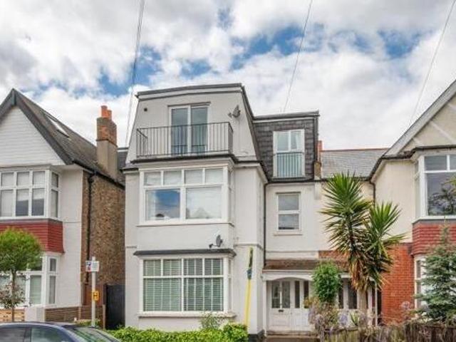 2 Bedroom Flat For Sale In London