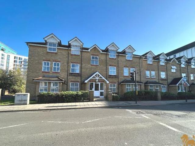 2 Bedroom Flat For Sale In London