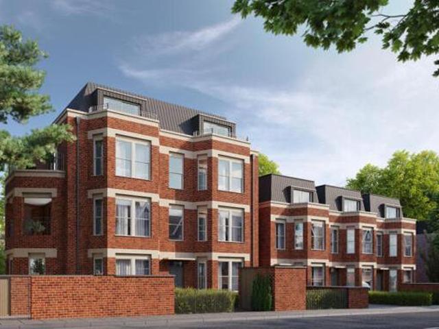 2 Bedroom Flat For Sale In London