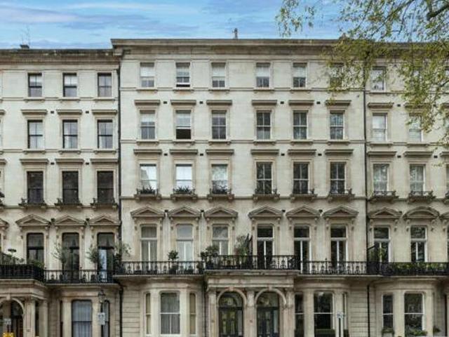 2 Bedroom Flat For Sale In London